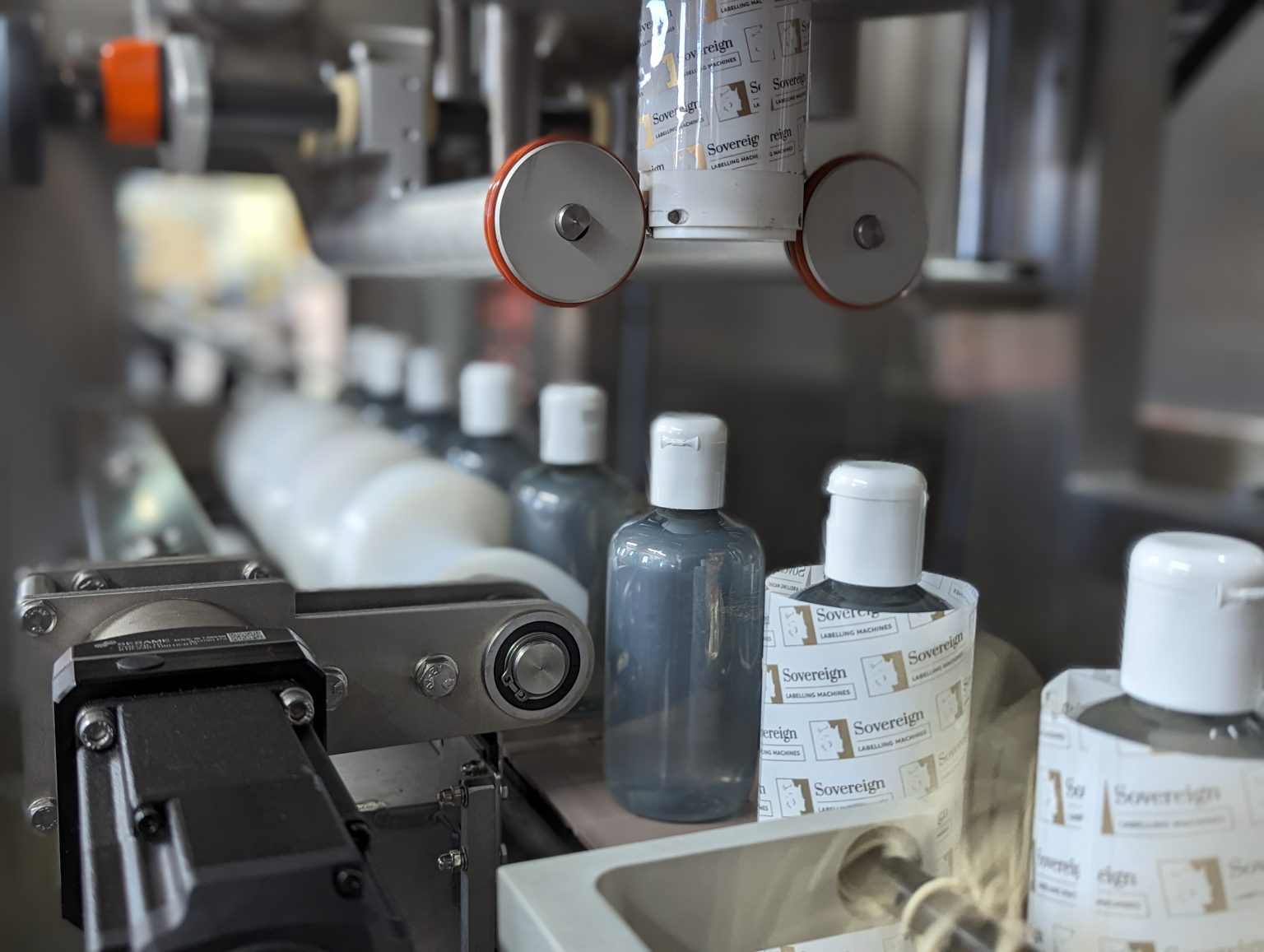 Labelling or sleeving? Which is right for you?